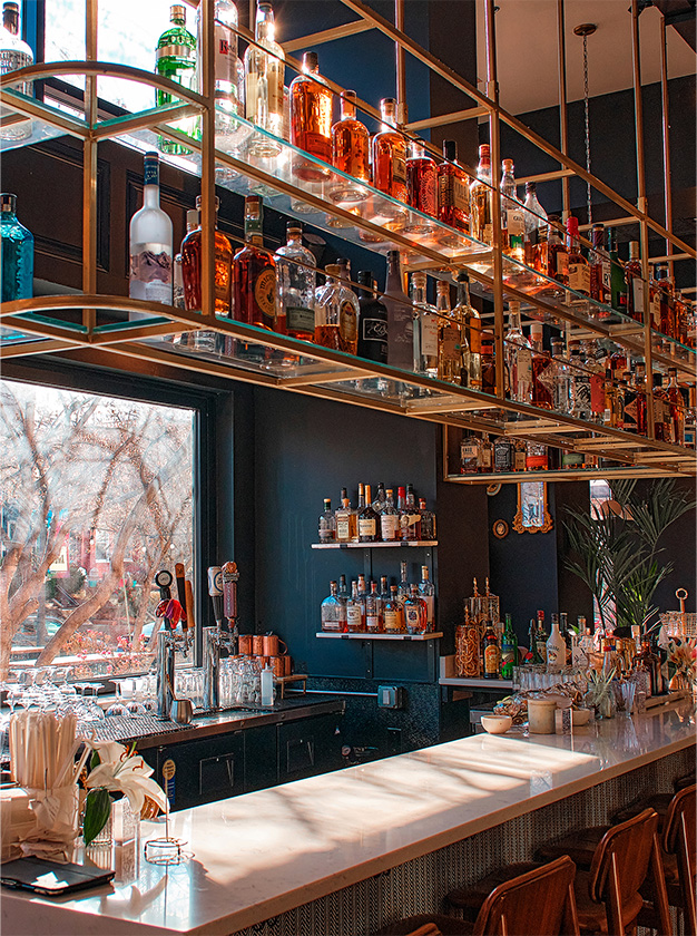 US_GQ_INTERACT_CLICK-TO-FLIP_DC_BITES-AROUND-TOWN_ULTIMATE-GUIDE-TO ...