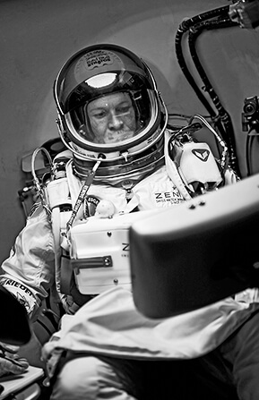 Mens Journal - 25 Most Adventurous Men: The Round Table